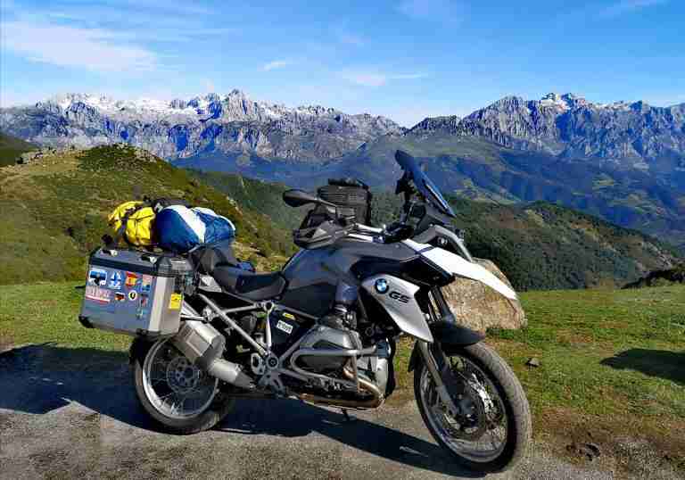 Ultimate Guide To Adventure Motorcycle Travel - 2WheelsOnRoad